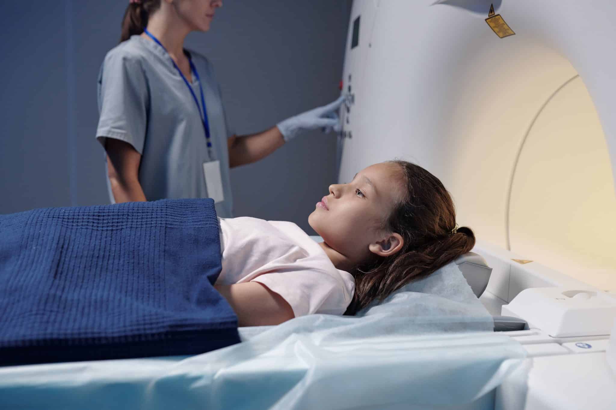 Resonancia magnética a niños | Centro de Diagnóstico Granada